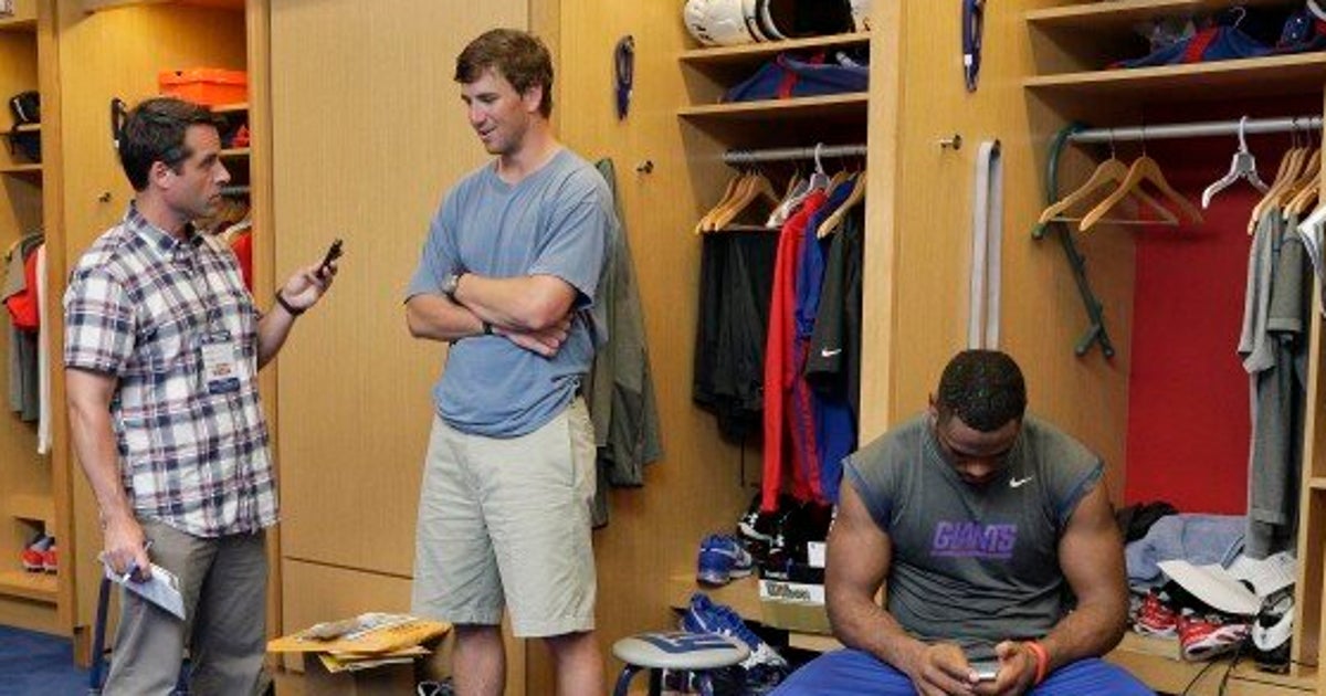 The Unwritten Rules of Professional Locker Rooms | HuffPost News