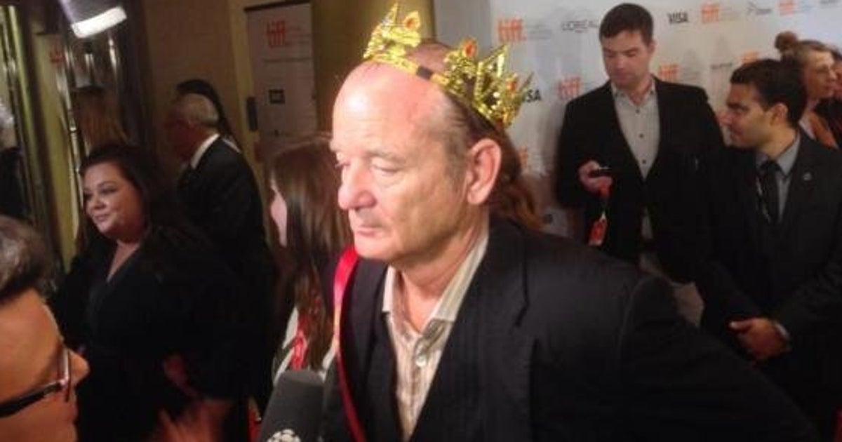 Bill Murray TIFF 2014: Actor Greets Fans In The Pouring Rain (VIDEO ...