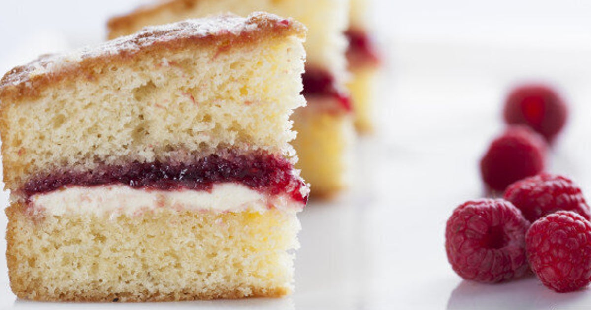 RECIPE: The Perfect Canada Day Cake | HuffPost News