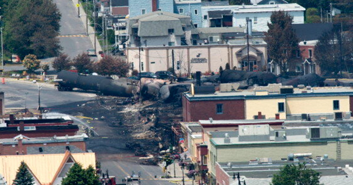 Lac Mégantic Photos Capture Fire, Explosions After Train Derailment ...