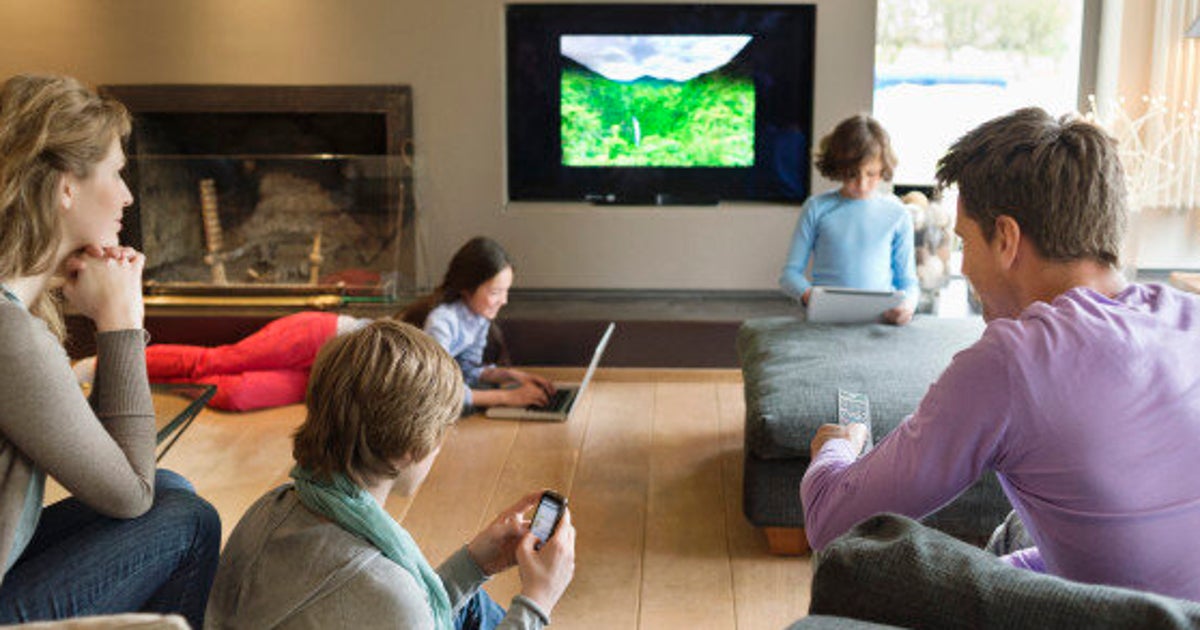 Multi-Screen Viewing: Canadians Increasingly Using Second Screens ...