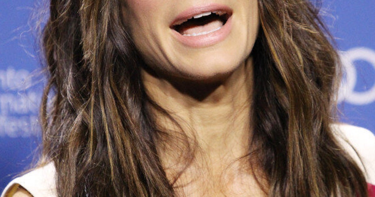 Quick TIFF Reviews: Gravity (Dir. Alfonso Cuarón) | HuffPost News