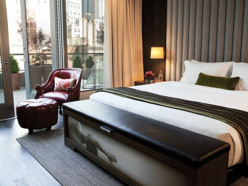 High-Tech Hotels Upgrade Guests' Stay With Futuristic Amenities (PHOTOS ...
