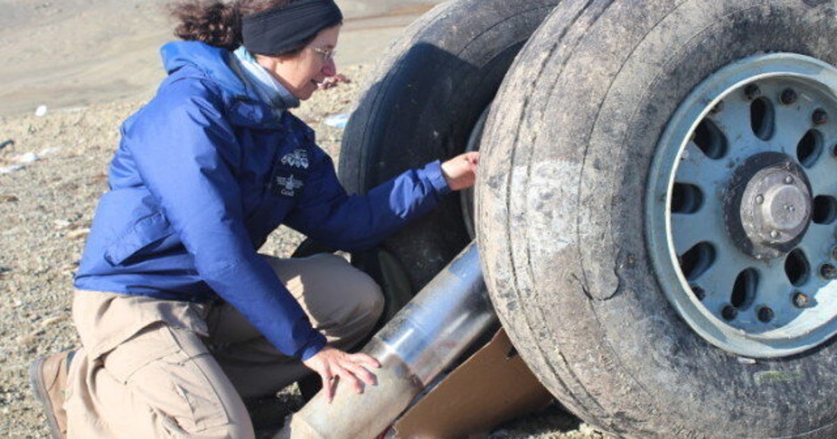 Nunavut Plane Crash: New Photos Of The Wreckage Of First Air Flight ...