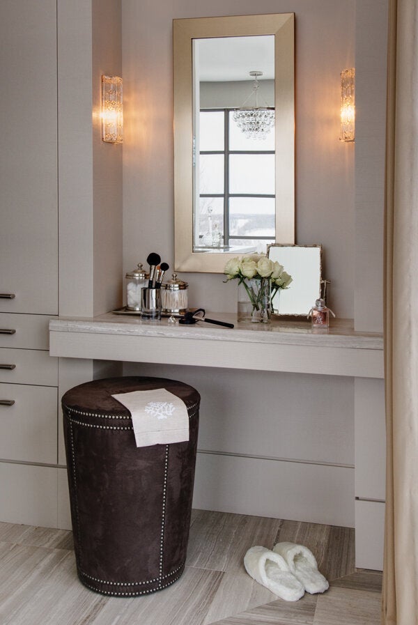Morning Routines are a Snap With a Stylish Vanity | HuffPost Style