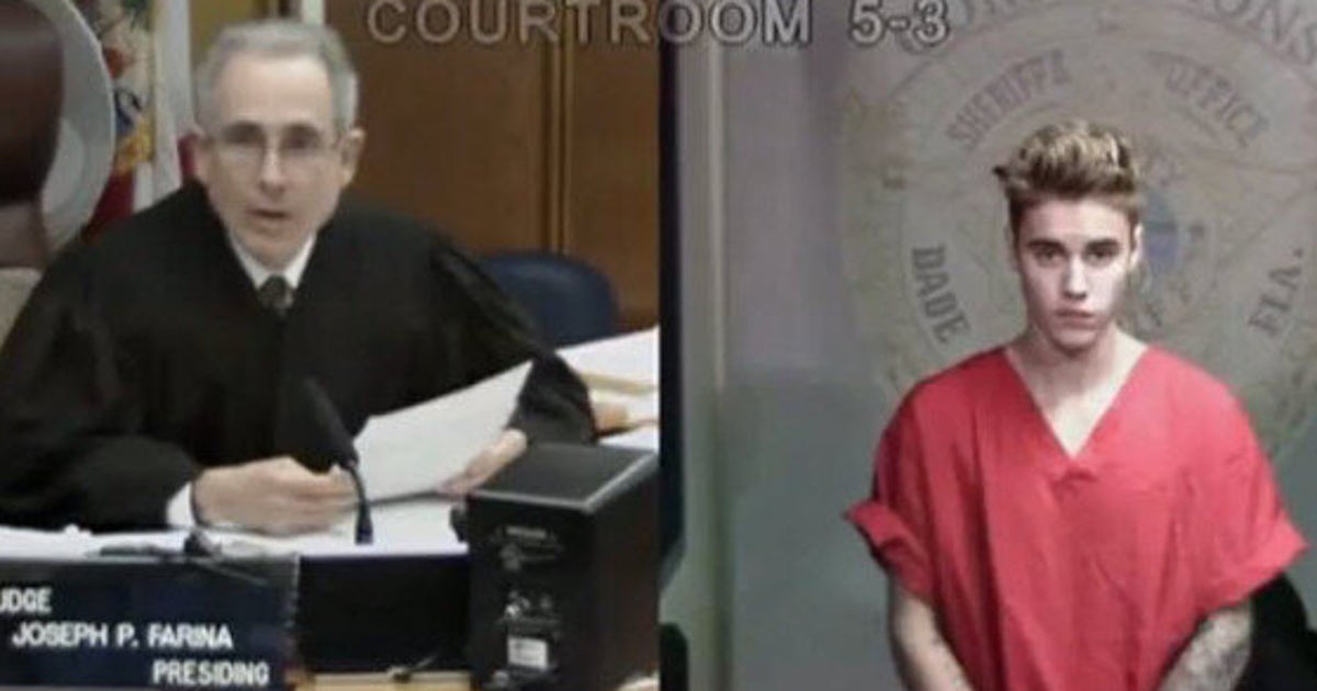 Justin Bieber Court Video: Pop Star Charged With DUI, Resisting Arrest ...