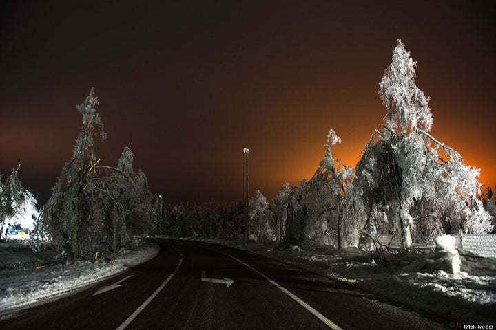 11 Surreal Photos From Slovenia's Worst Ice Storm In Living Memory ...