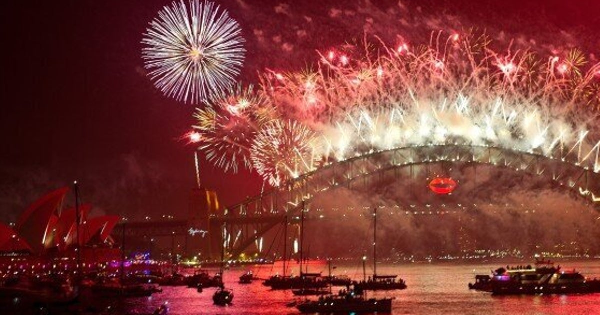 Best New Year's Eve Fireworks: 15 Places To Watch The Sky Light Up ...