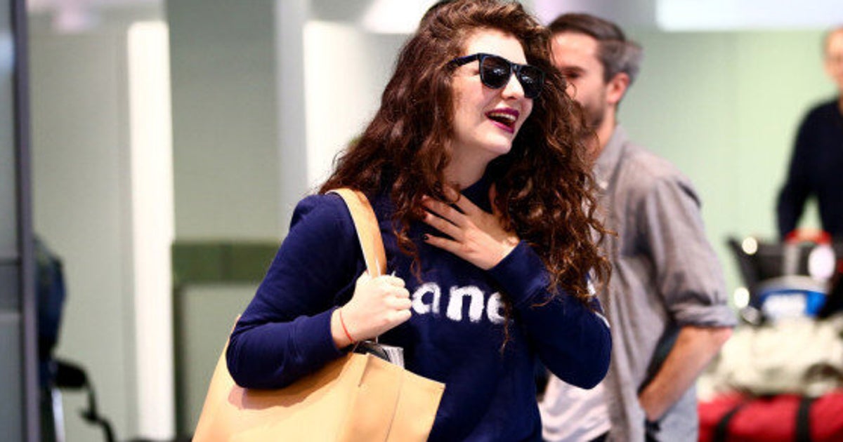Lorde's Parents Now Engaged After Trip To Niagara Falls | HuffPost News