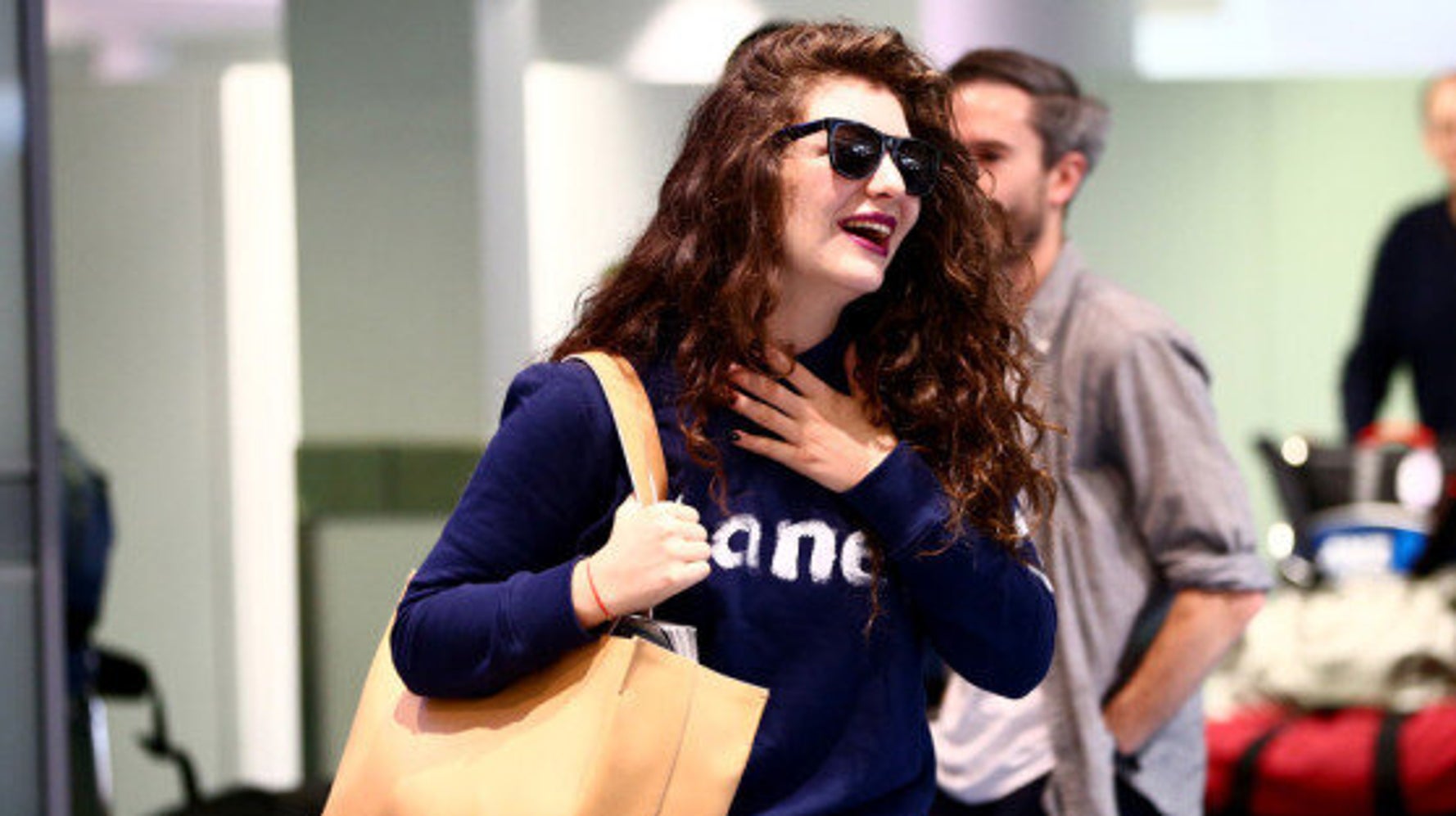 Lorde's Parents Now Engaged After Trip To Niagara Falls | HuffPost ...