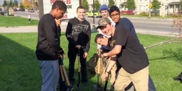 Pickering's Dunbarton High Named 'Greenest School On Earth' | HuffPost News