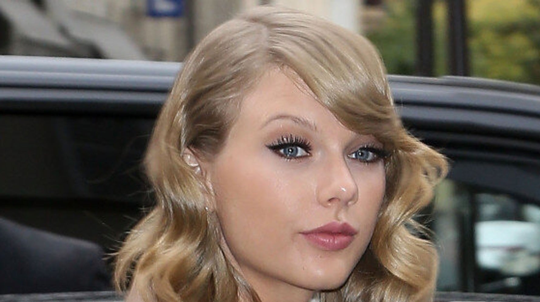 Taylor Swift Puts Sexist Critics On Blast Video Huffpost News