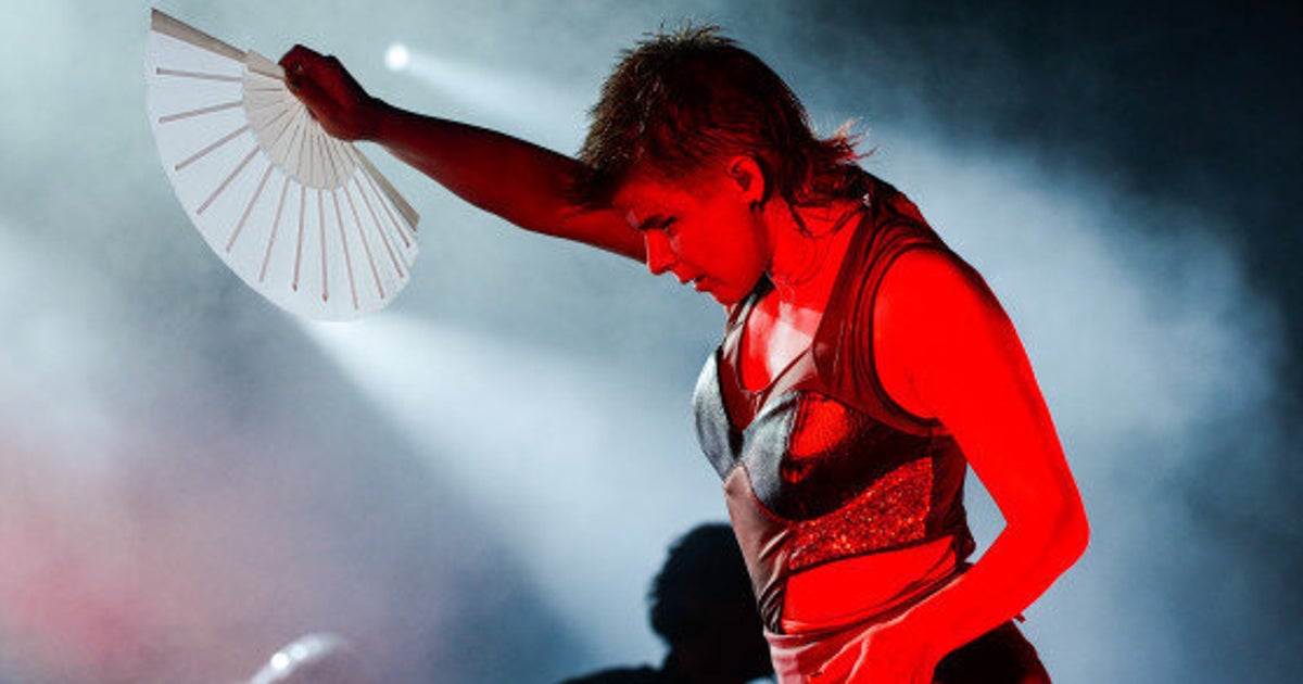 Why Robyn, The World's Greatest Pop Star, Doesn't Care About Being ...