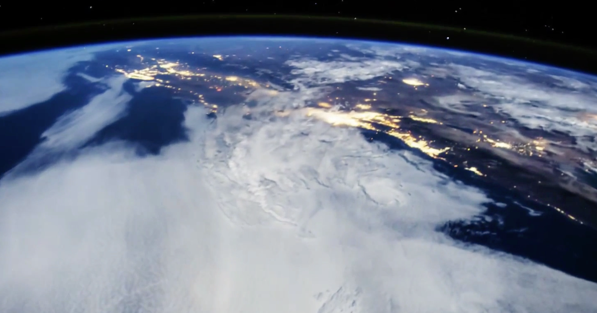 Stunning Space Time-Lapse Captures The Moon Shining On Pacific Ocean ...
