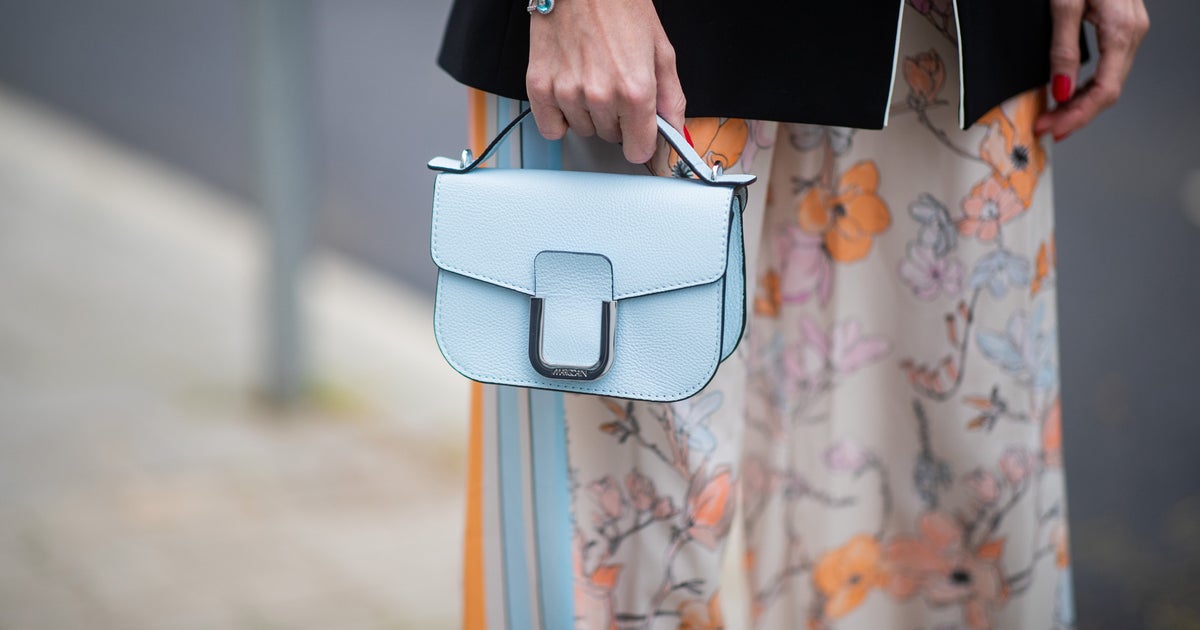 The $14 Amazon Find That Turns Any Tiny Bag Into A Commuter Bag ...