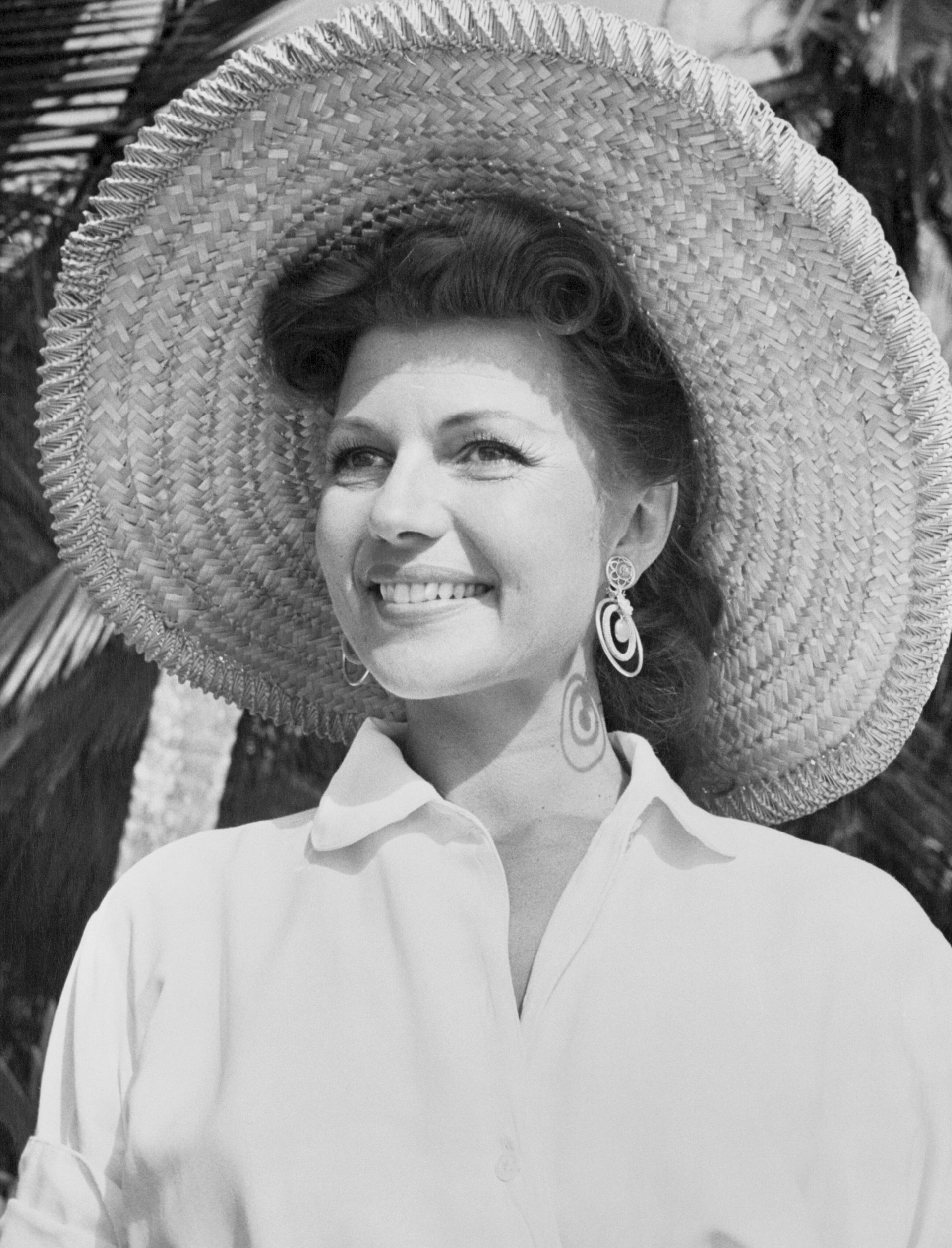 These Vintage Hollywood Hat Photos Will Inspire You This Summer ...