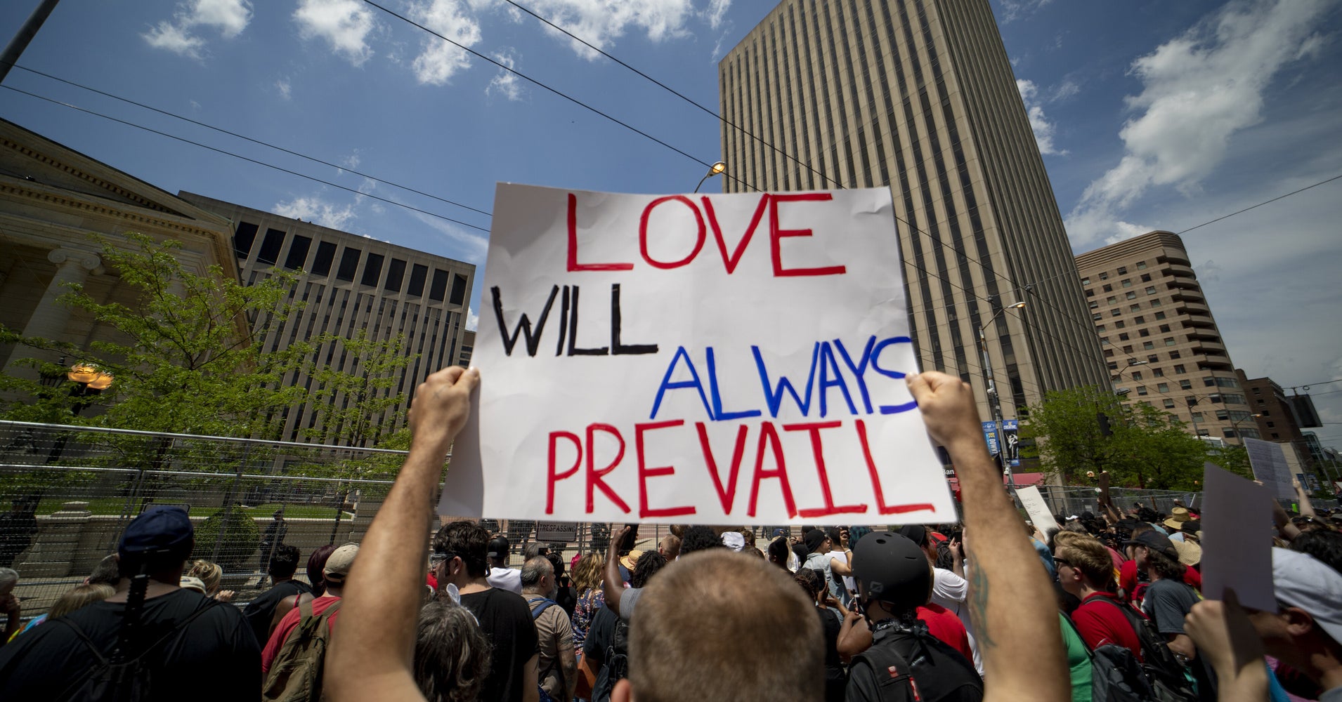 9 People Attended A KKK Rally In Ohio. At Least 500 Showed Up To ...