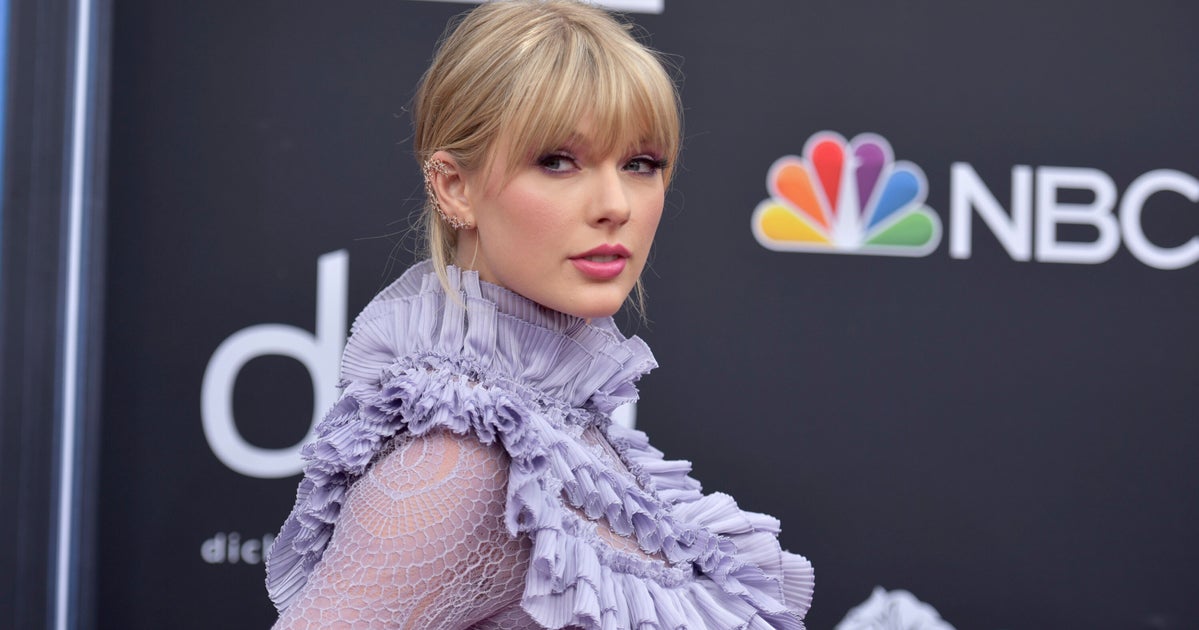 Taylor Swift Shuns Question She Says Interviewer Wouldnt Ask A Man