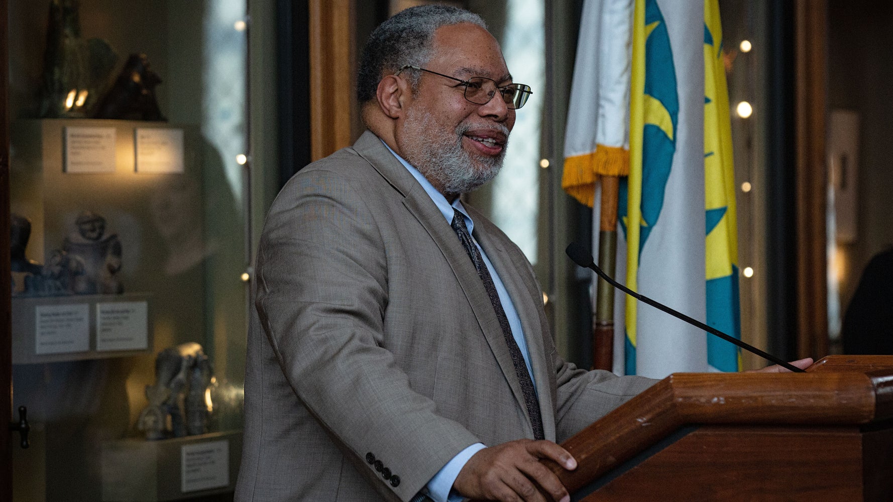 Smithsonian Institution Names First Black Leader | HuffPost