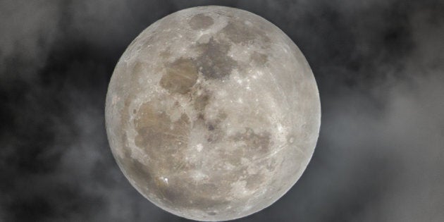 Le début de la nouvelle année coïncide avec deux super lunes | HuffPost ...