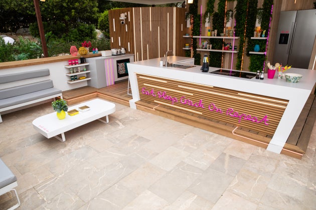 Love Island: 49 Behind-The-Scenes Secrets From Inside The Villa ...