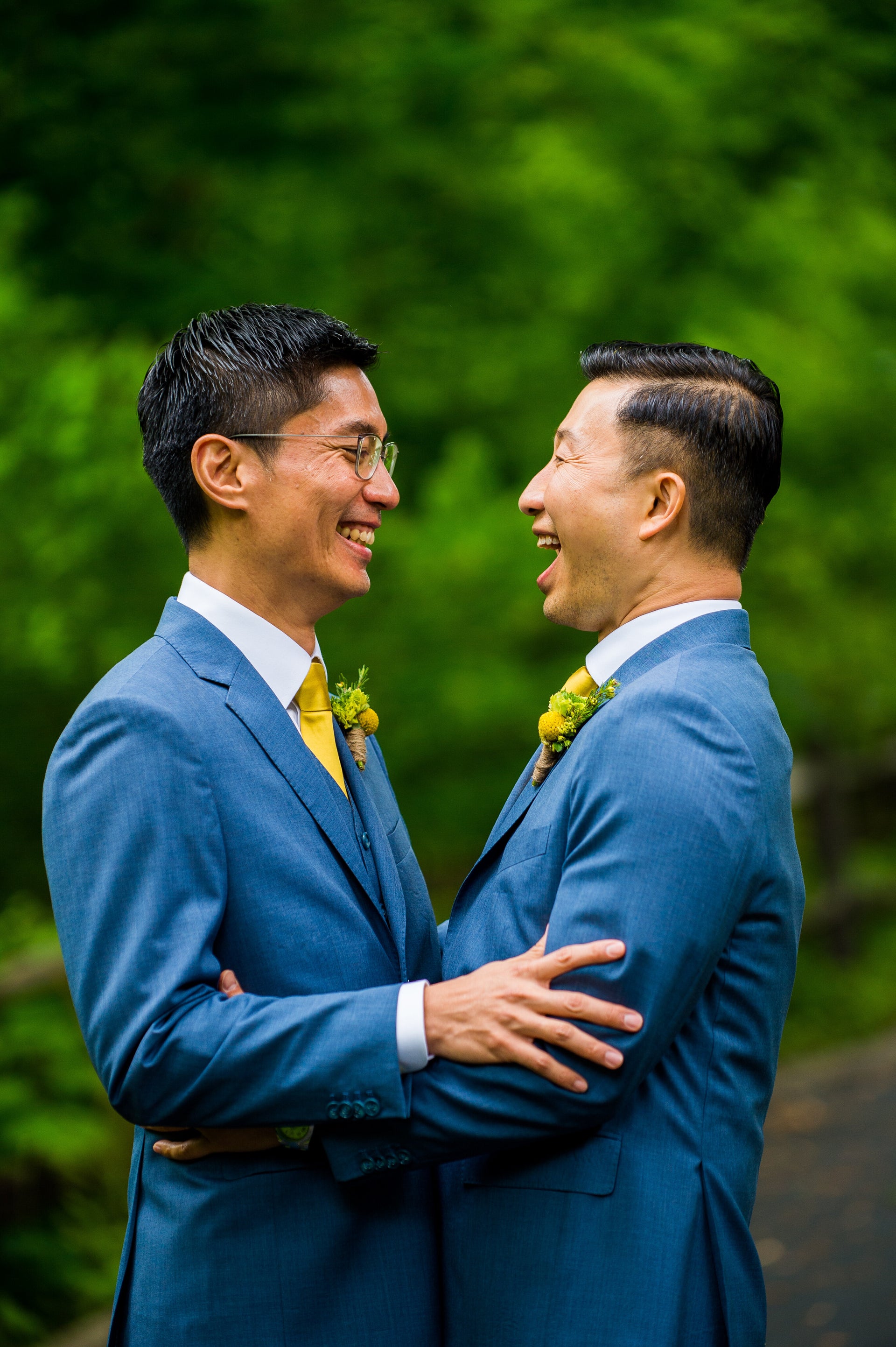 33 Beautiful LGBTQ Wedding Photos That Are Overflowing With Love ...