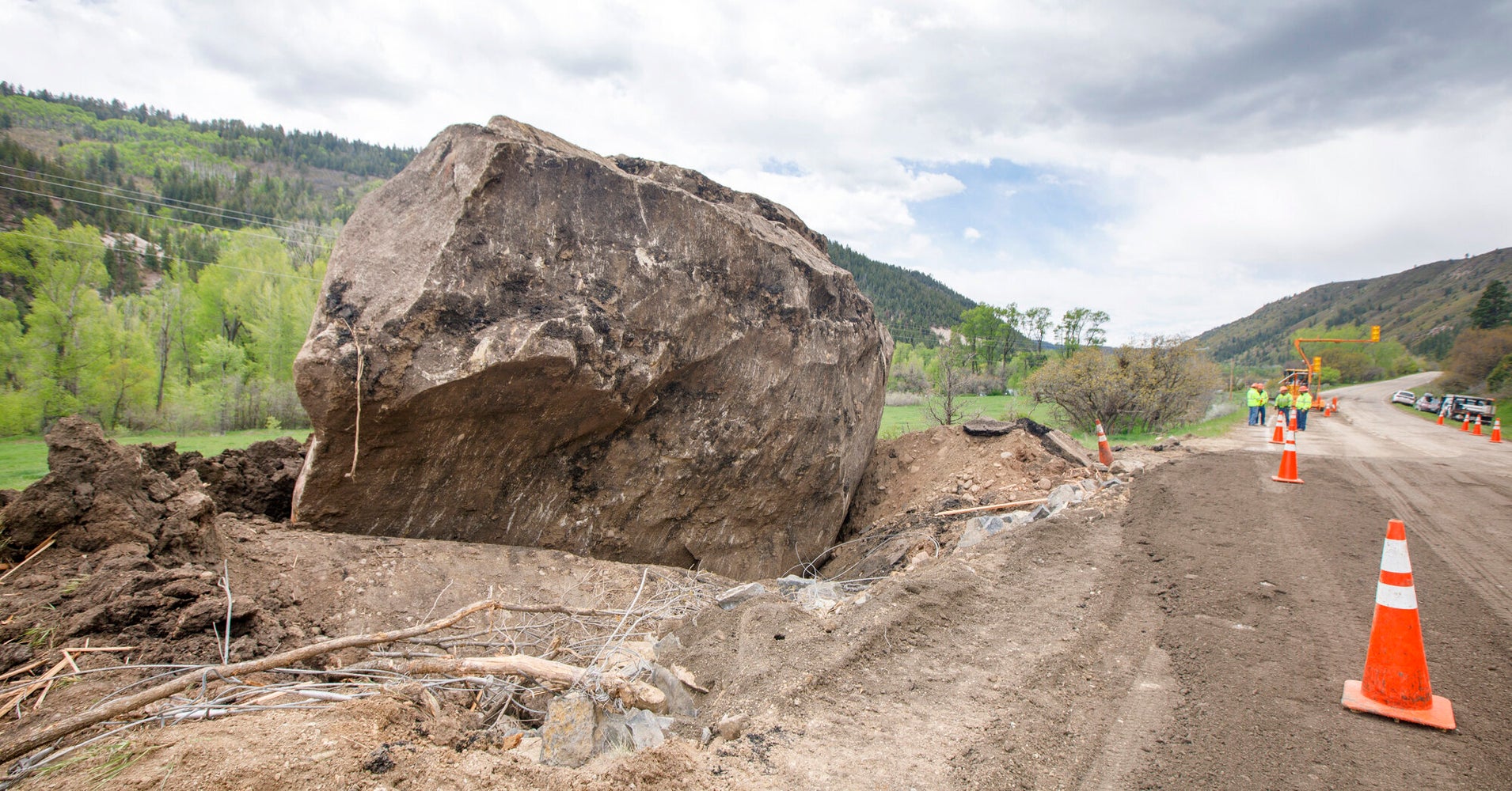 Colorado Will Leave House-Sized Boulder Along Highway | HuffPost