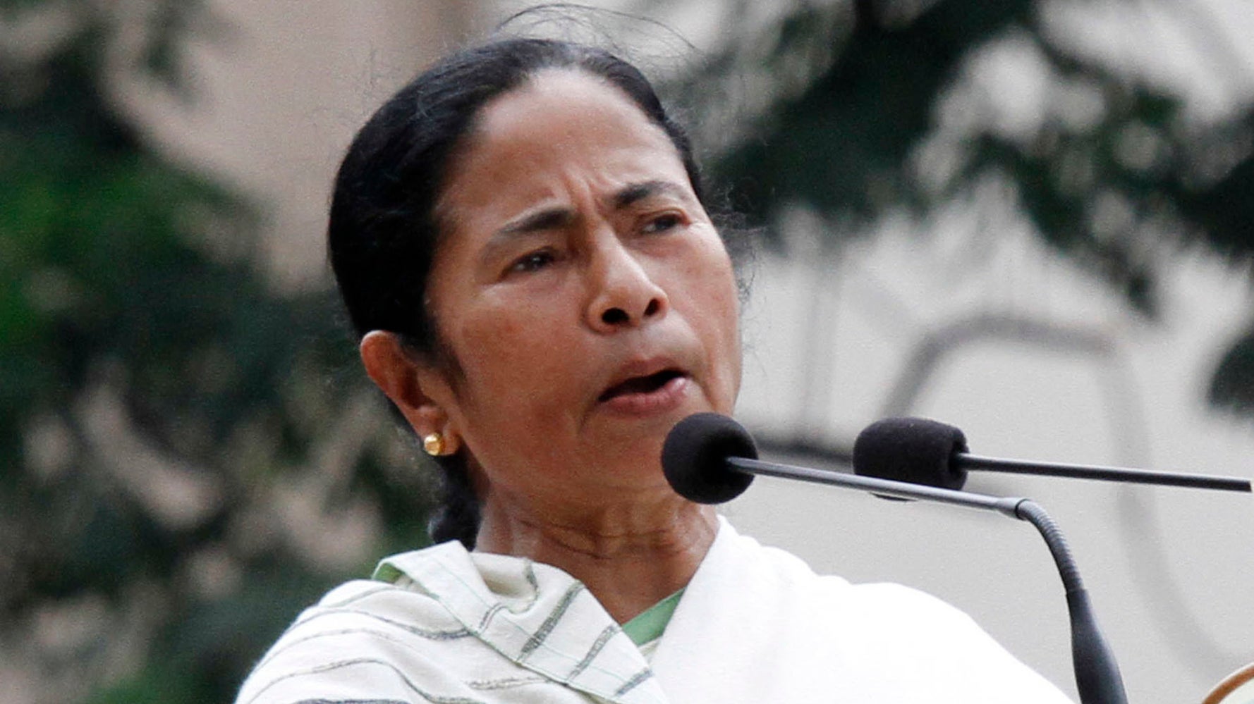'Fruitless To Attend': Mamata Banerjee To Skip Niti Aayog Meeting | HuffPost none