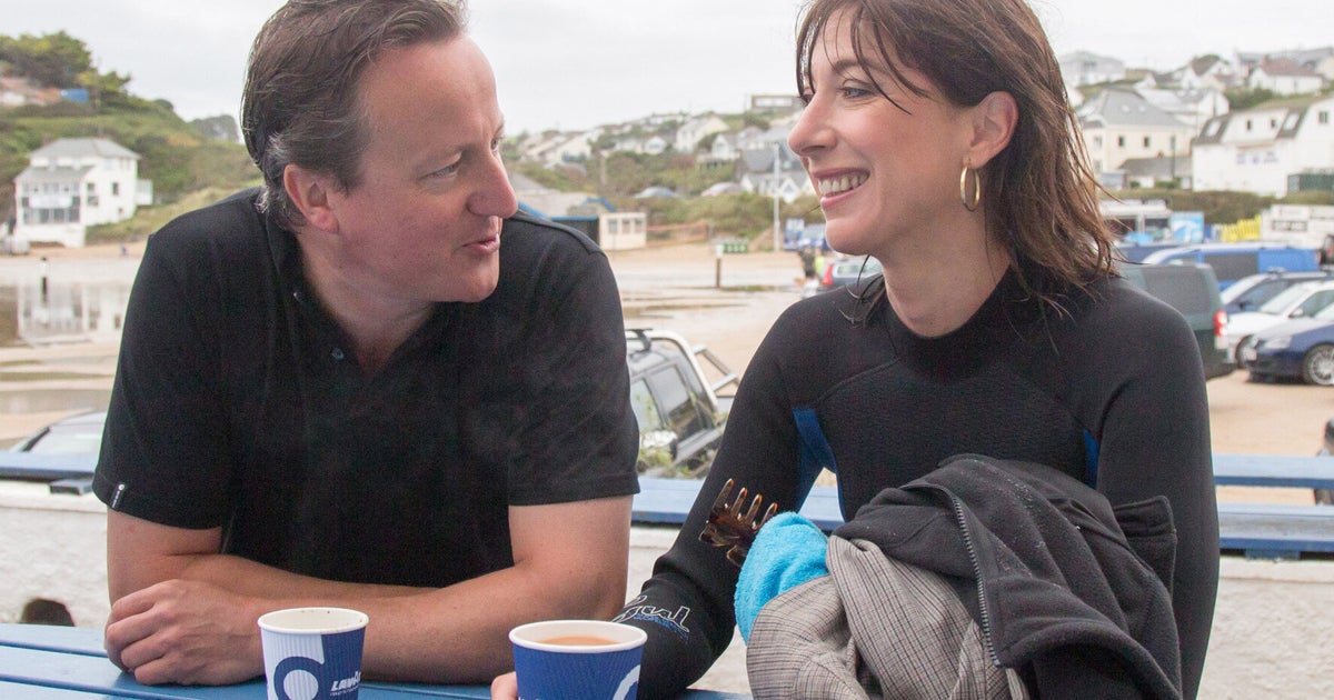 David Cameron's Familiar Look While On Holiday In Cornwall As Wife ...