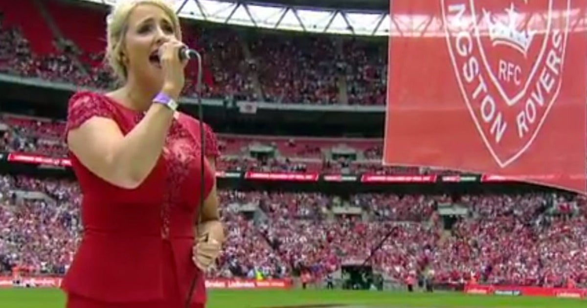 Danny Jones' Widow Lizzie Jones Gets Standing Ovation At Wembley ...