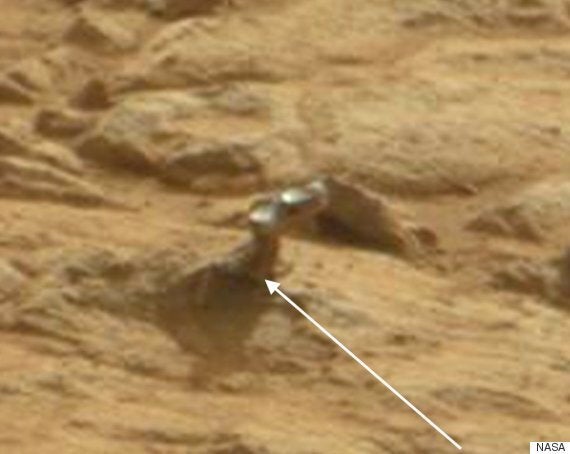 NASA's Curiosity Rover Finds Spoon-Shaped Rock On Mars | HuffPost UK