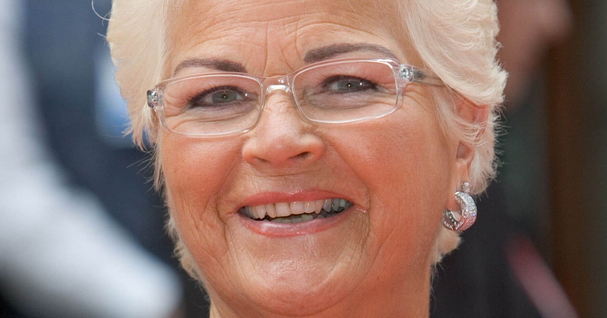 EastEnders' Plan To Include Mosque On New Set Praised By Pat Butcher ...