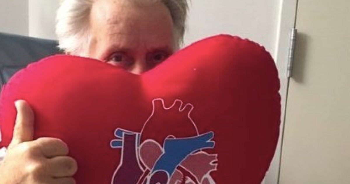 Martin Sheen Thanks Well-Wishers As He Takes First Steps In Hospital ...