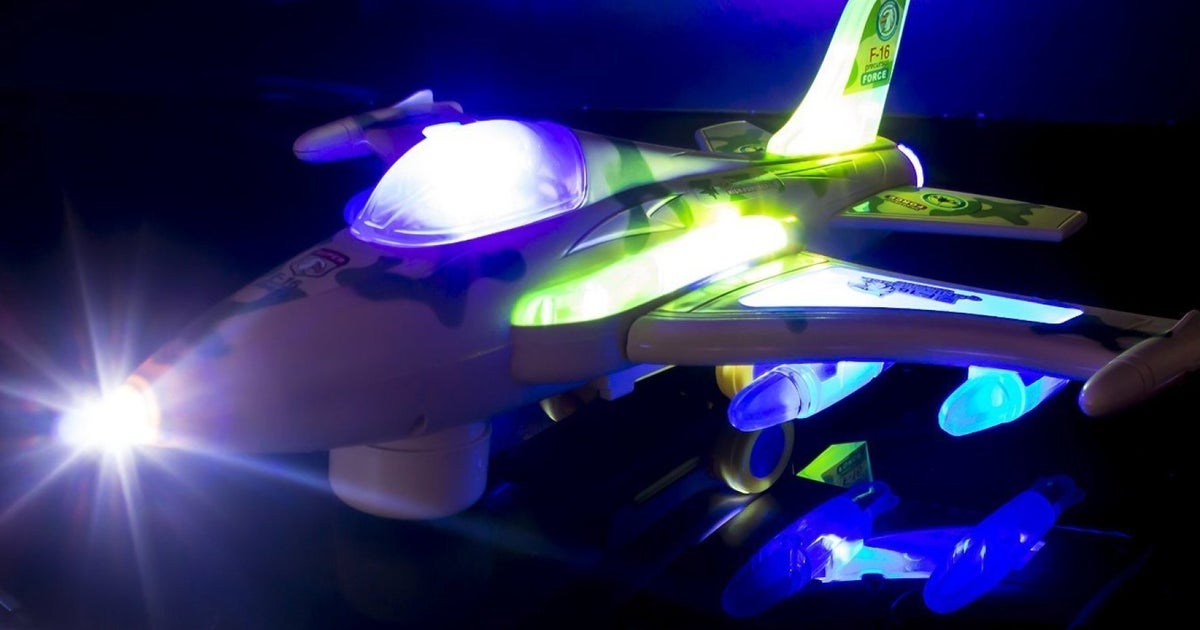 Toy F-16 Plane Sold On Amazon Plays 'Islamic Prayers' Instead Of Jet ...