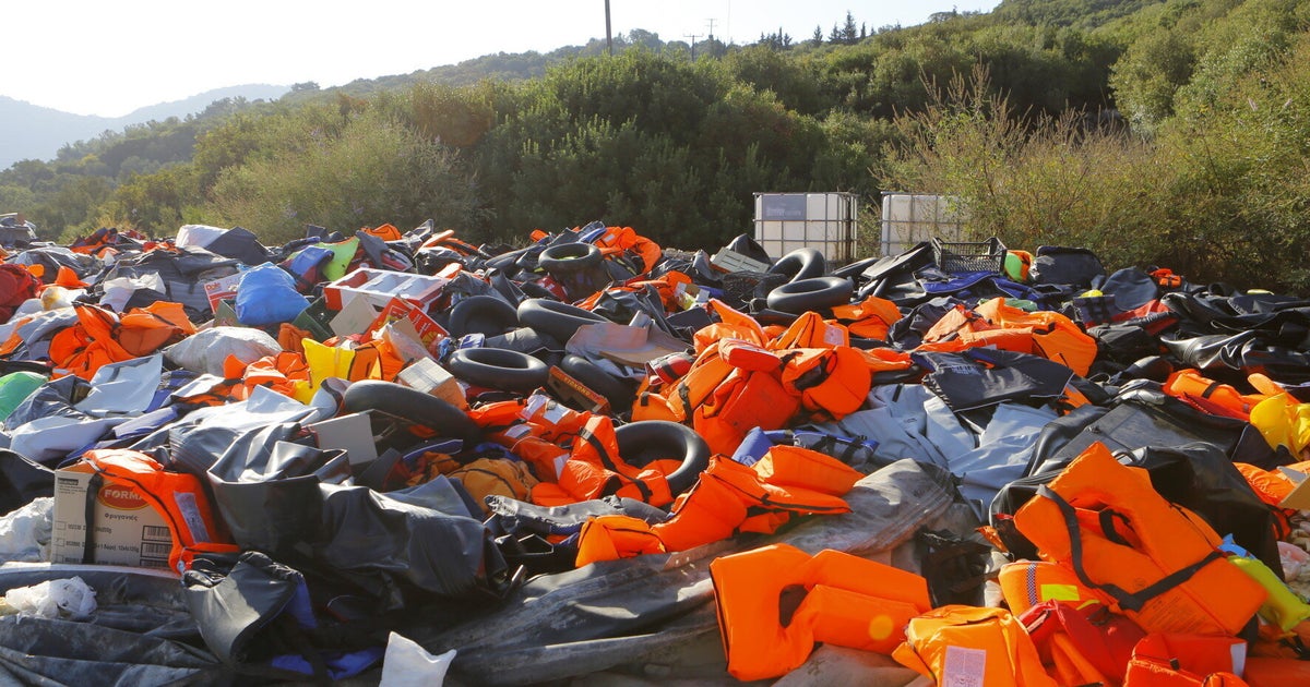 Refugee Life Jackets Messages Show How Desperate People Are | HuffPost ...