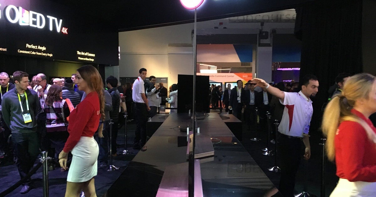 LG's Signature OLED TV Is A Stunning Wafer-Thin TV That Boasts 4K ...