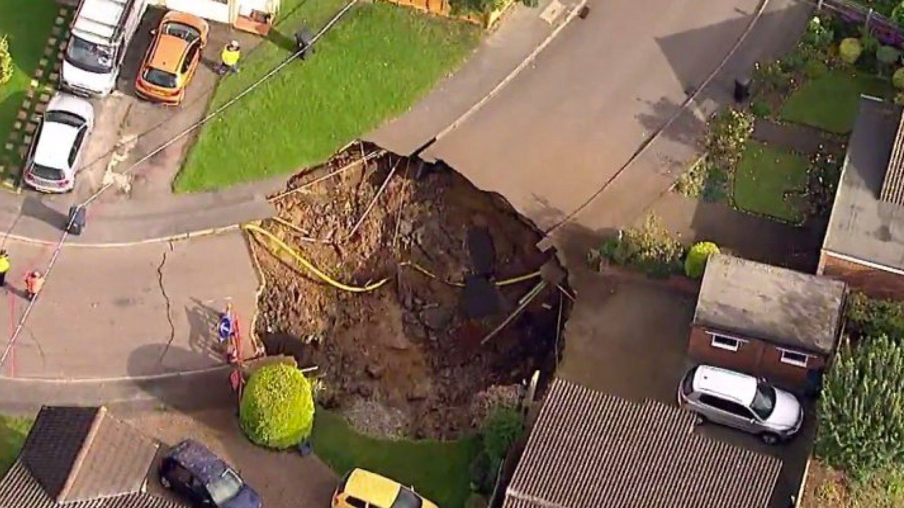 Spectacular Sinkhole Of Epic Proportions Opens Up And Swallows Huge ...