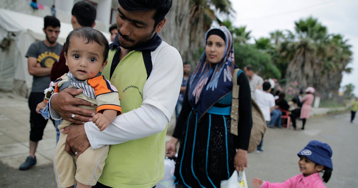 Britain First Overreacts To Muslim Refugees Arriving On Greek Island Of ...