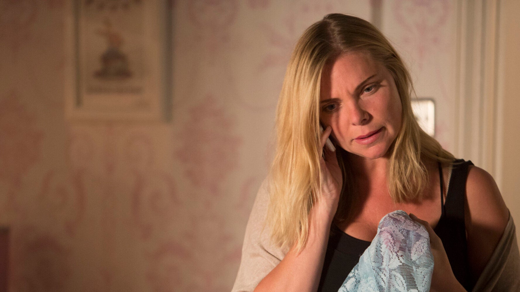 ‘EastEnders' Spoiler: Ronnie Mitchell's Out To Get Revenge (PICS ...