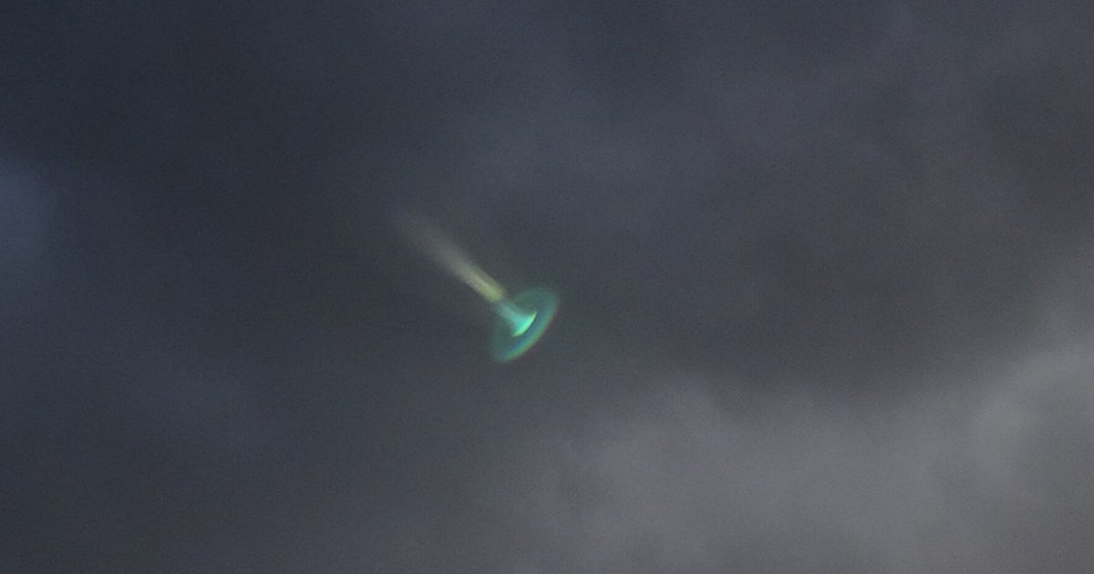 Stunning 'Jellyfish' UFO Caught On Camera By Dutch Photographer ...