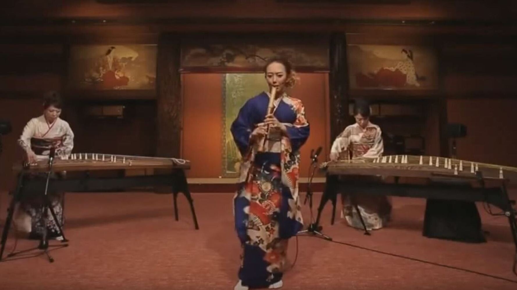 Michael Jackson's Smooth Criminal Played On Traditional Japanese ...