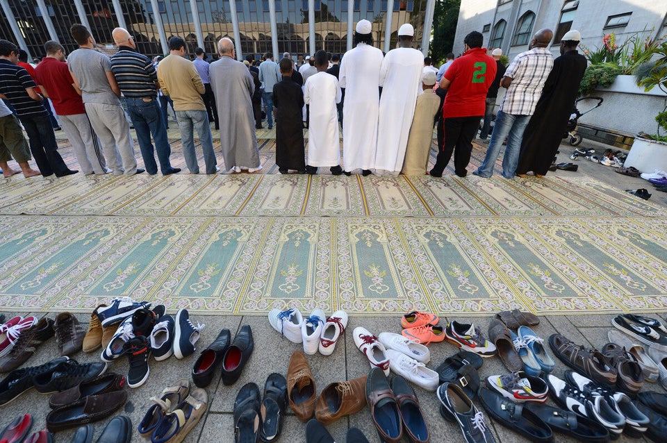 Ramadan Uk Fasting Hours East London Mosque Issues Calendar For Holy