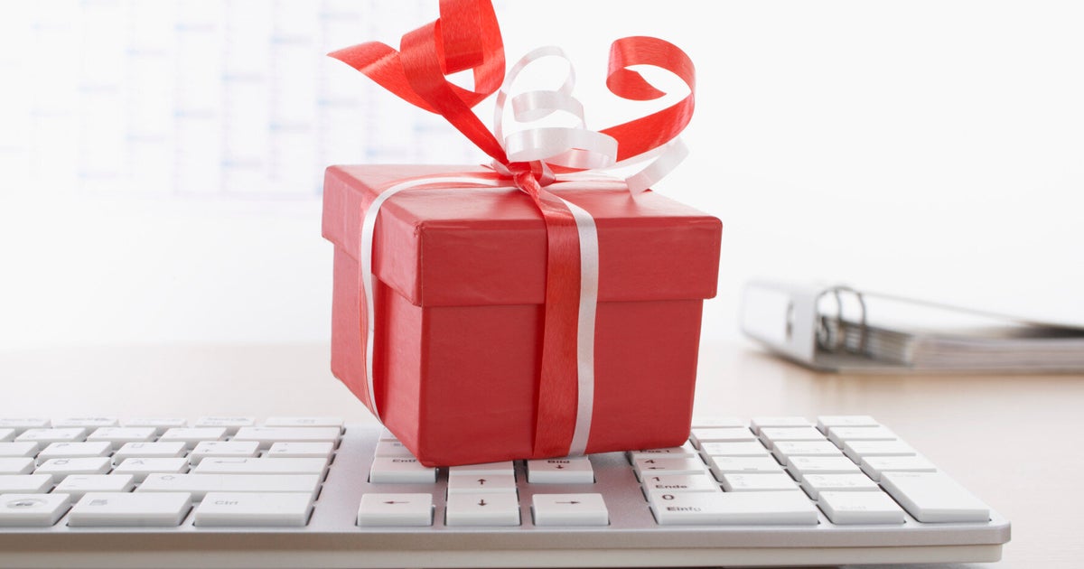 Win Goodies With #HPStyleSwag On Twitter | HuffPost UK Style