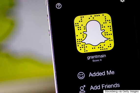 No, Snapchat Isn't Creating A Huge Database Of Your Pics | HuffPost UK