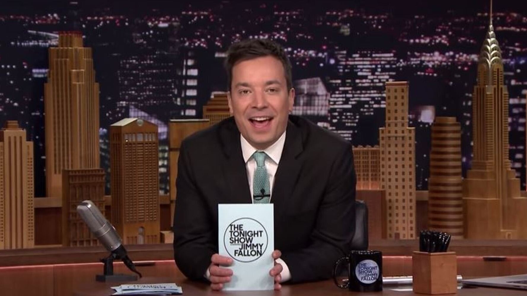 Jimmy Fallon Shares Totally Awkward Email Fails On 'The Tonight Show ...
