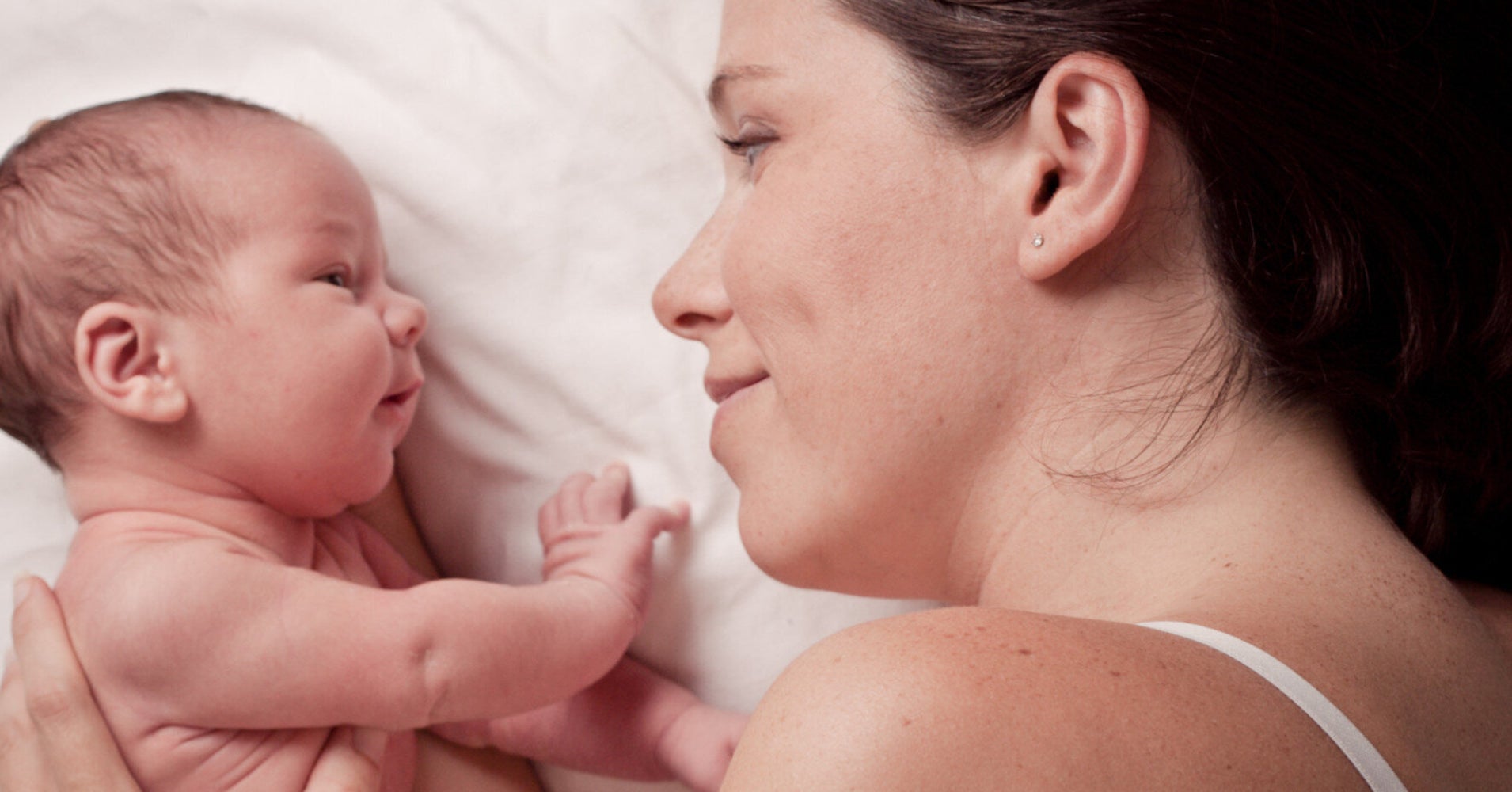 A Newborn Baby's Gaze Can Predict Behavioural Problems When They Grow ...