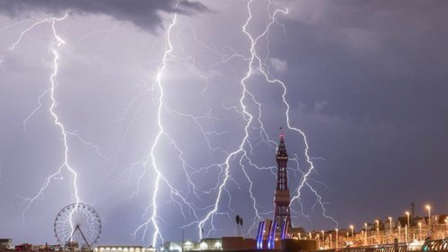 Spectacular Pictures Show Lightning Strikes Across UK, As Heatwave ...