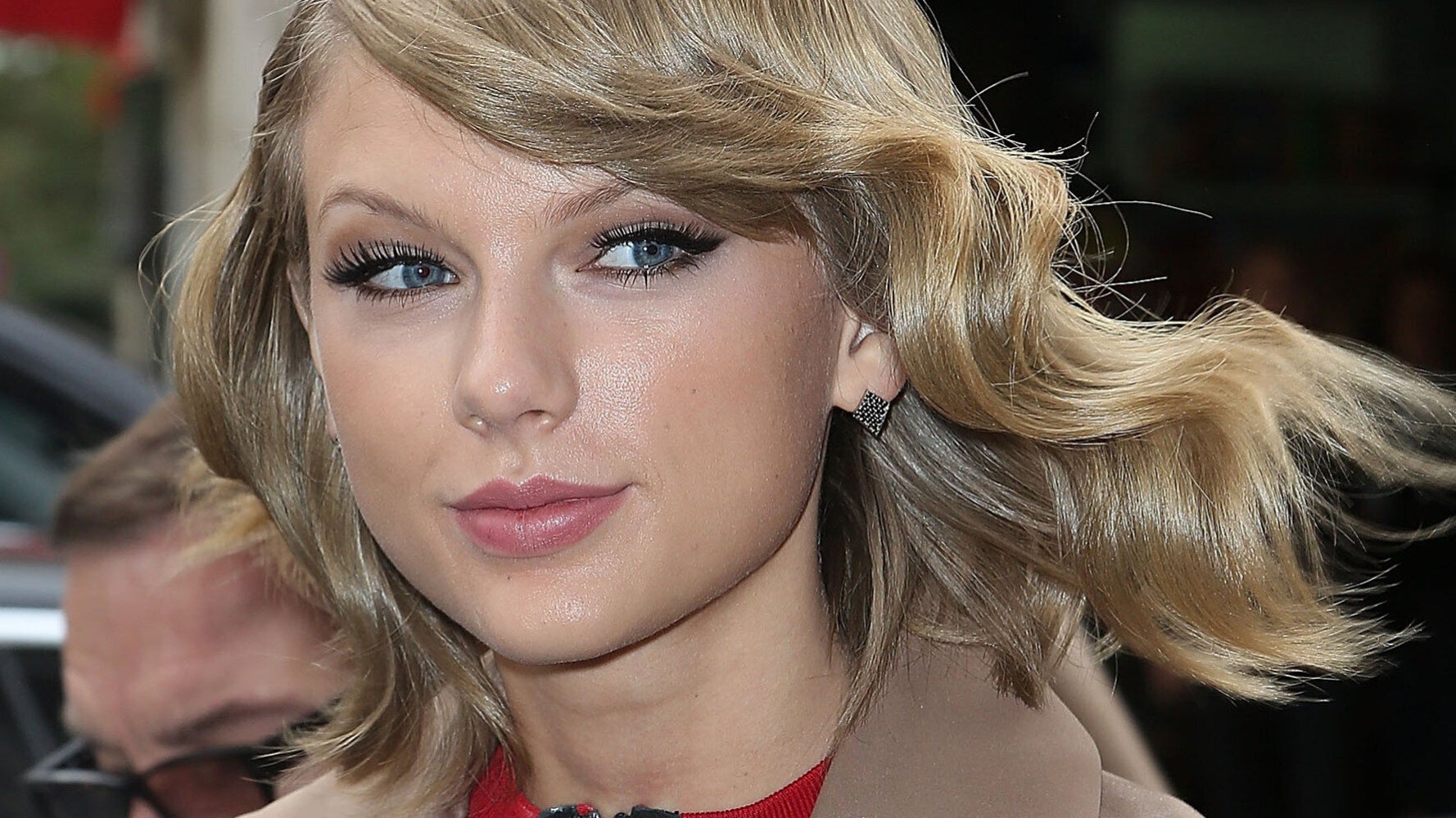 Taylor Swift Out Of Woods: Is 'Shake It Off' Singer's New Song About ...