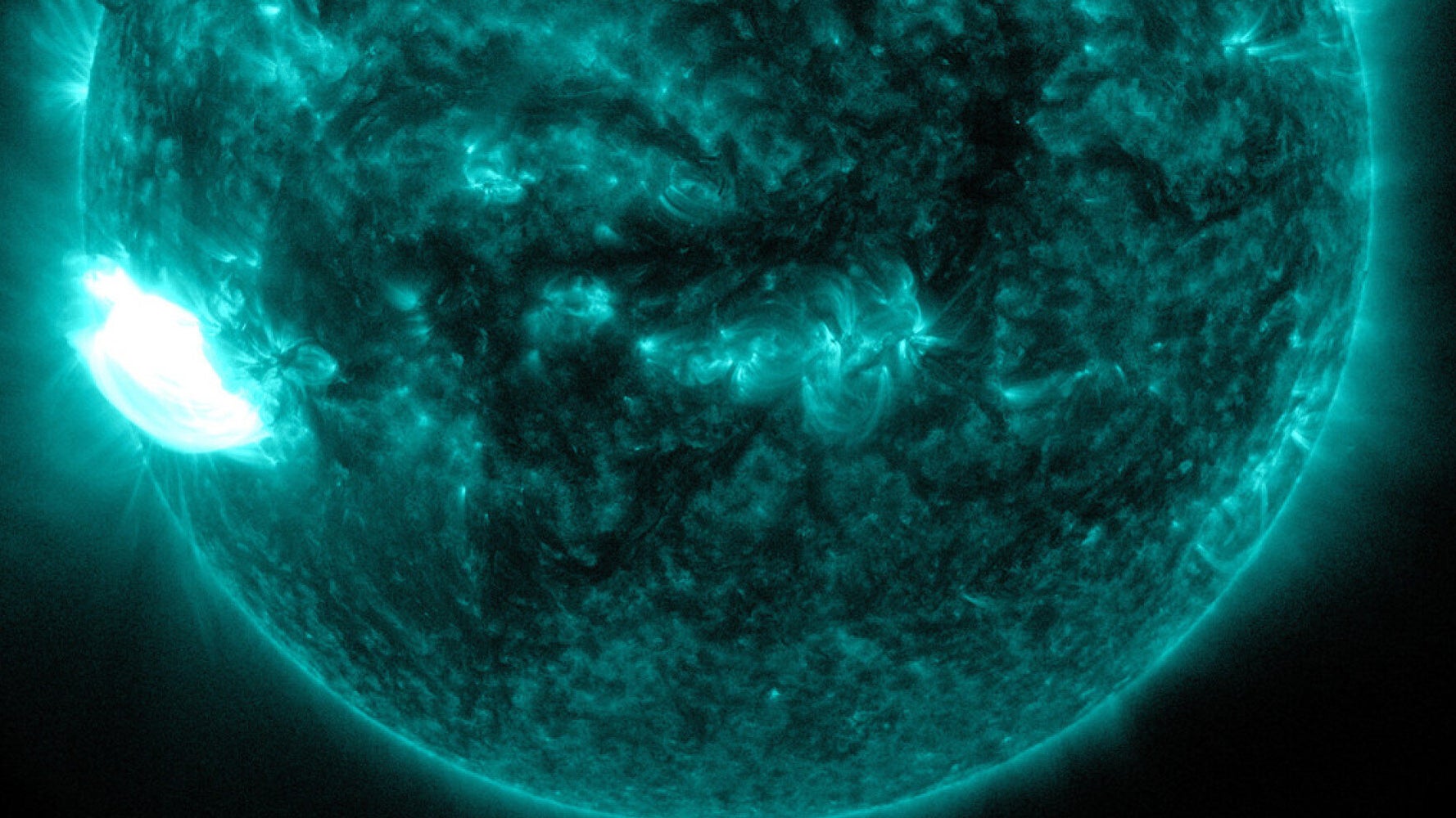 Sun Unleashes Huge X-Class Solar Flare | HuffPost UK Tech