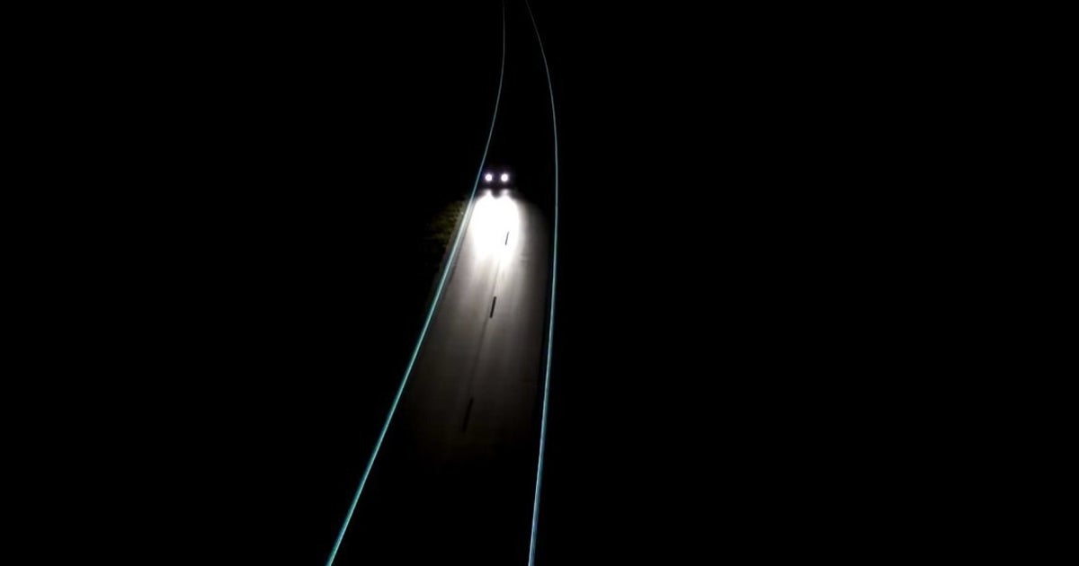 The Netherlands Has Built A 'Tron' Style Highway That Glows | HuffPost ...